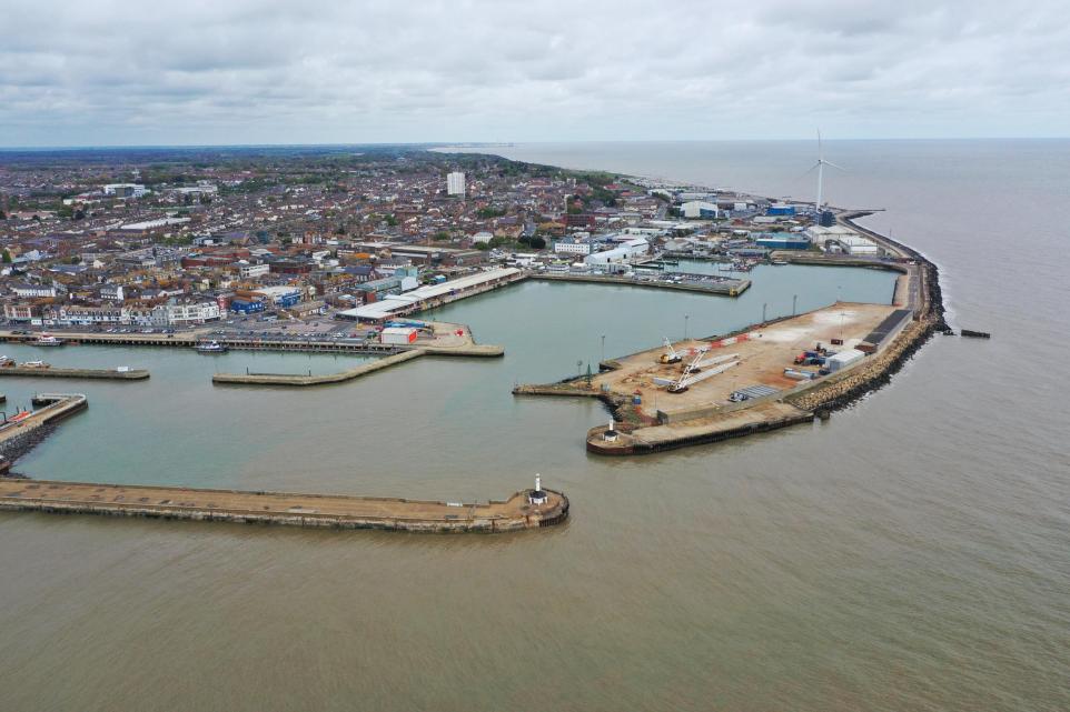 Work to start on the Outer Harbour of the Port of Lowestoft - OrbisEnergy